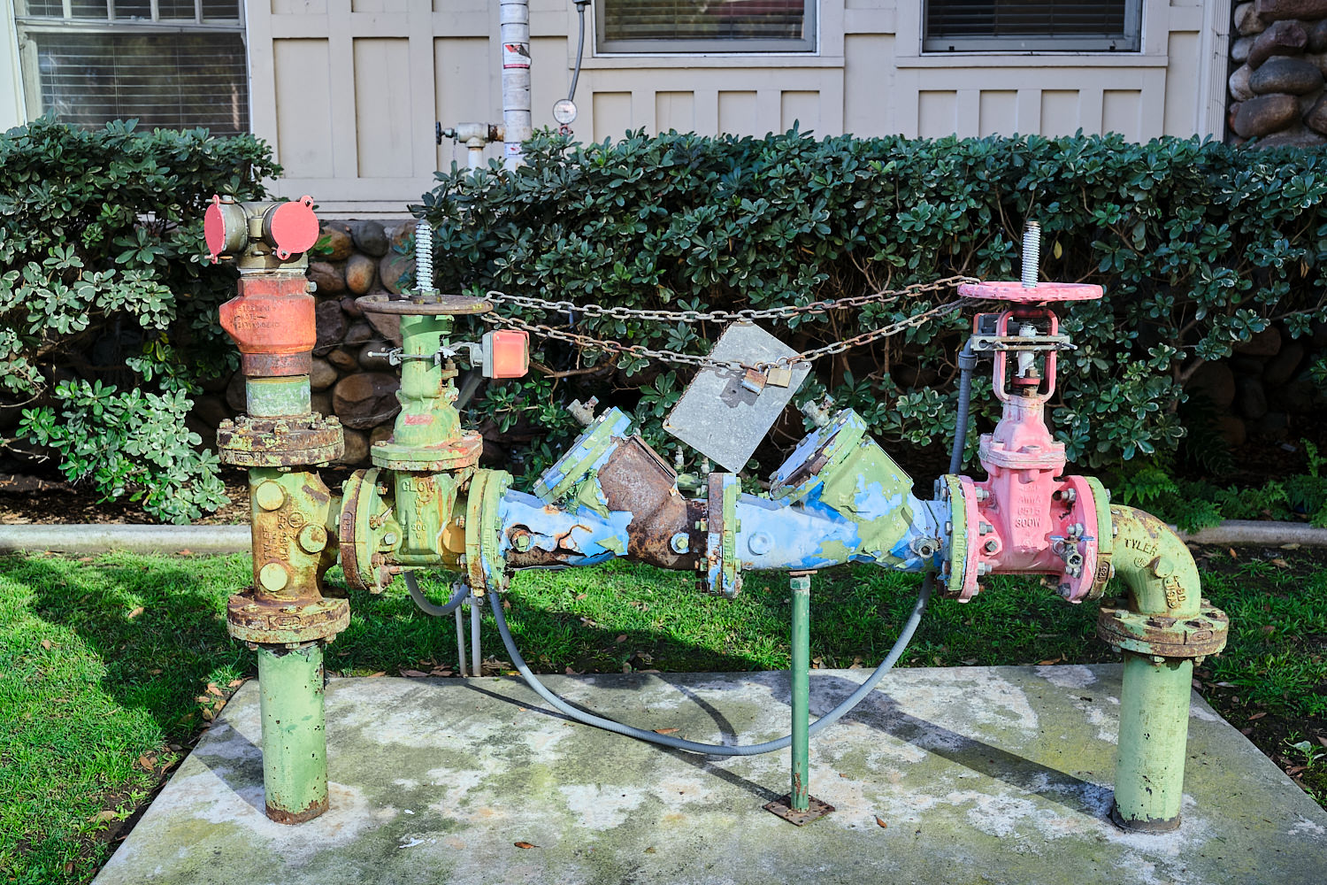 The Pipes, The Pipes, are Calling